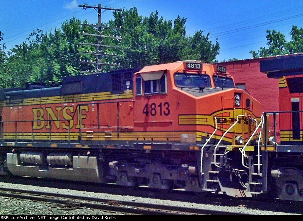 BNSF 4813